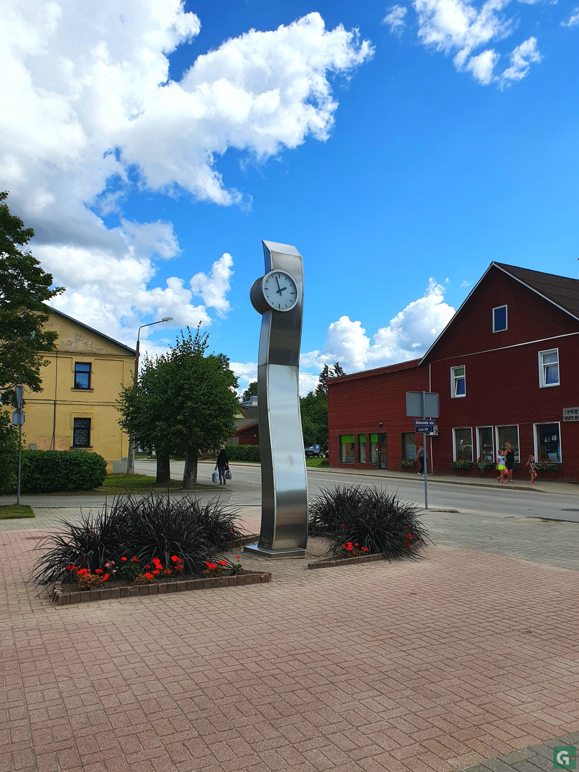 Visitgulbene | Gulbenes pilsētas centrālais pulkstenis